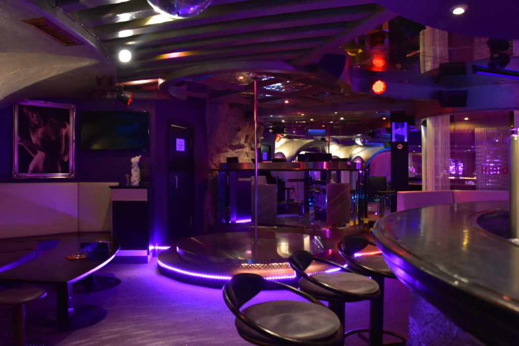 Party Ischgl | 15 Tänzerinnen, Drinks & beste Musik - Insider